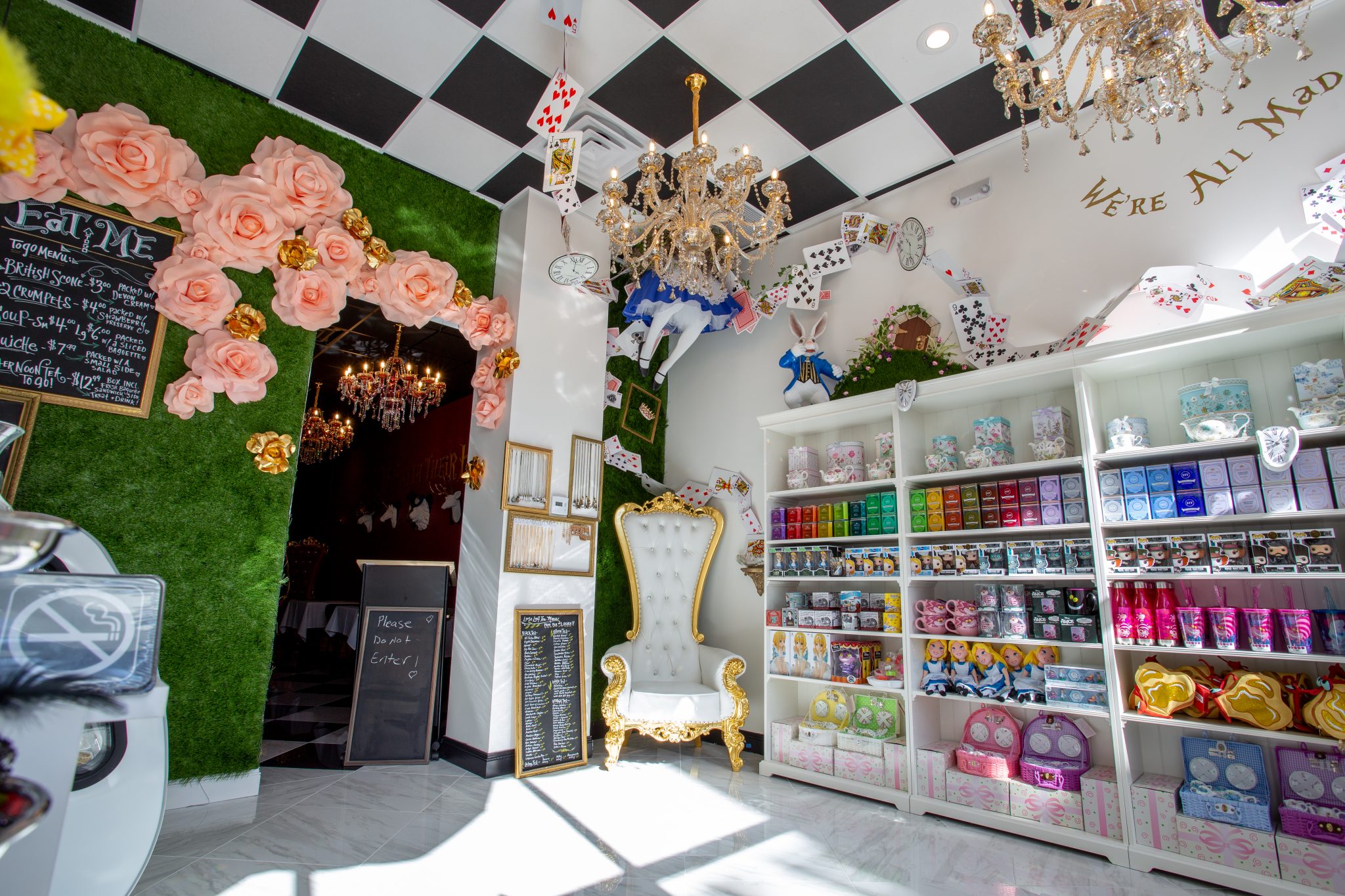 Alice in Wonderland shops around the world - Alice-in-Wonderland.net blog