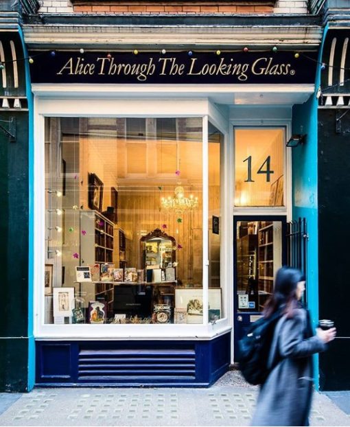 Alice in Wonderland shops around the world - Alice-in-Wonderland.net blog