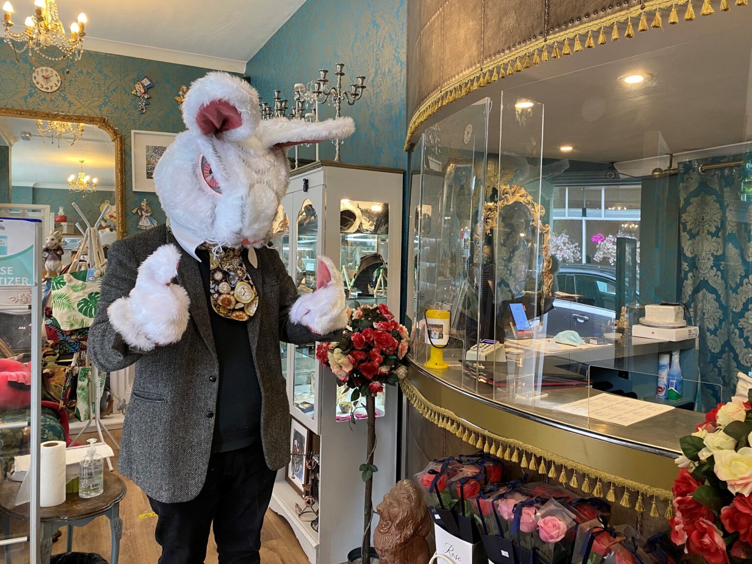Alice in Wonderland shops around the world - Alice-in-Wonderland.net blog